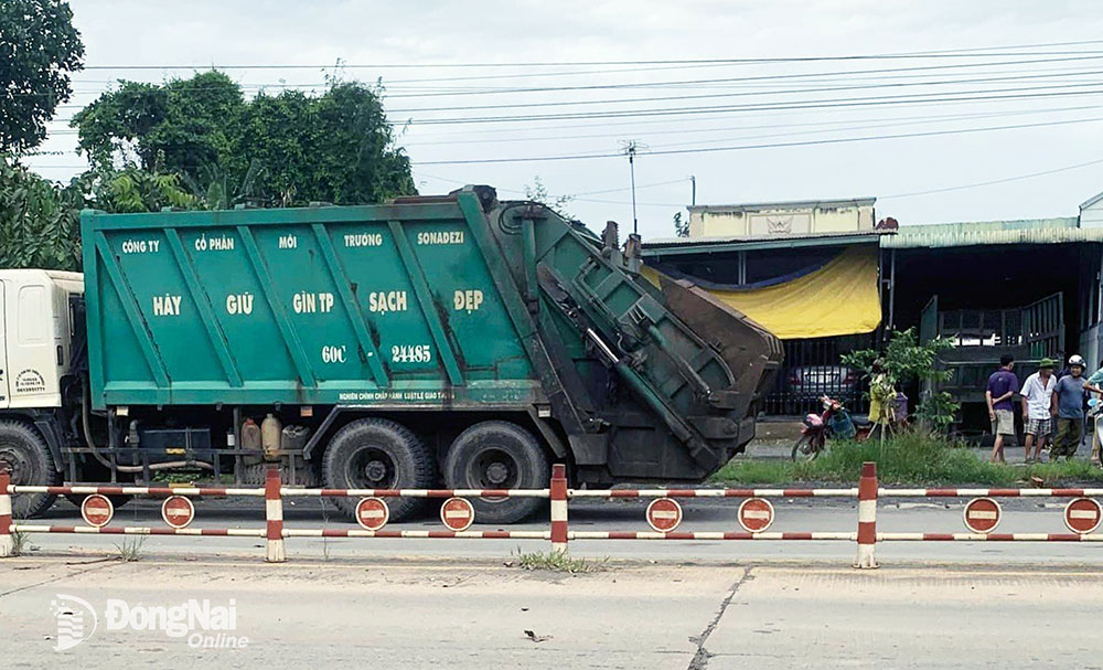 Tạm giữ hình sự tài xế xe rác tông tử vong một học sinh lớp 1 - Báo ...